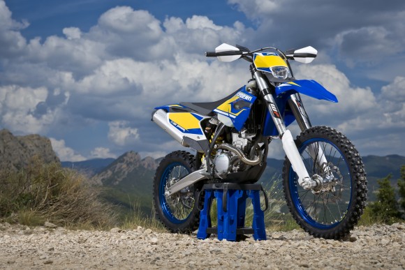 Husqvarna FE 250 | Dirt Action